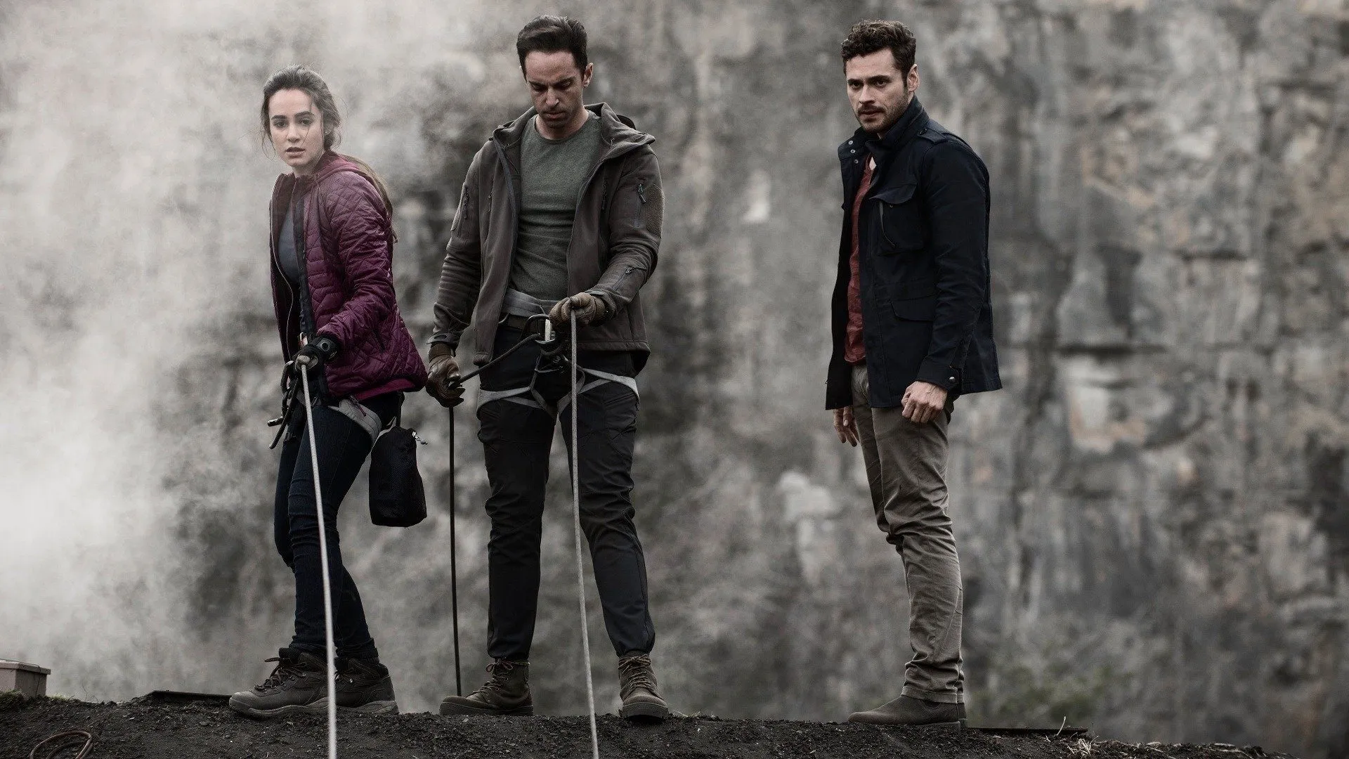 Xem Phim Ác Quỷ Bên Dưới - The Devil Below - Vietsub - RoPhim