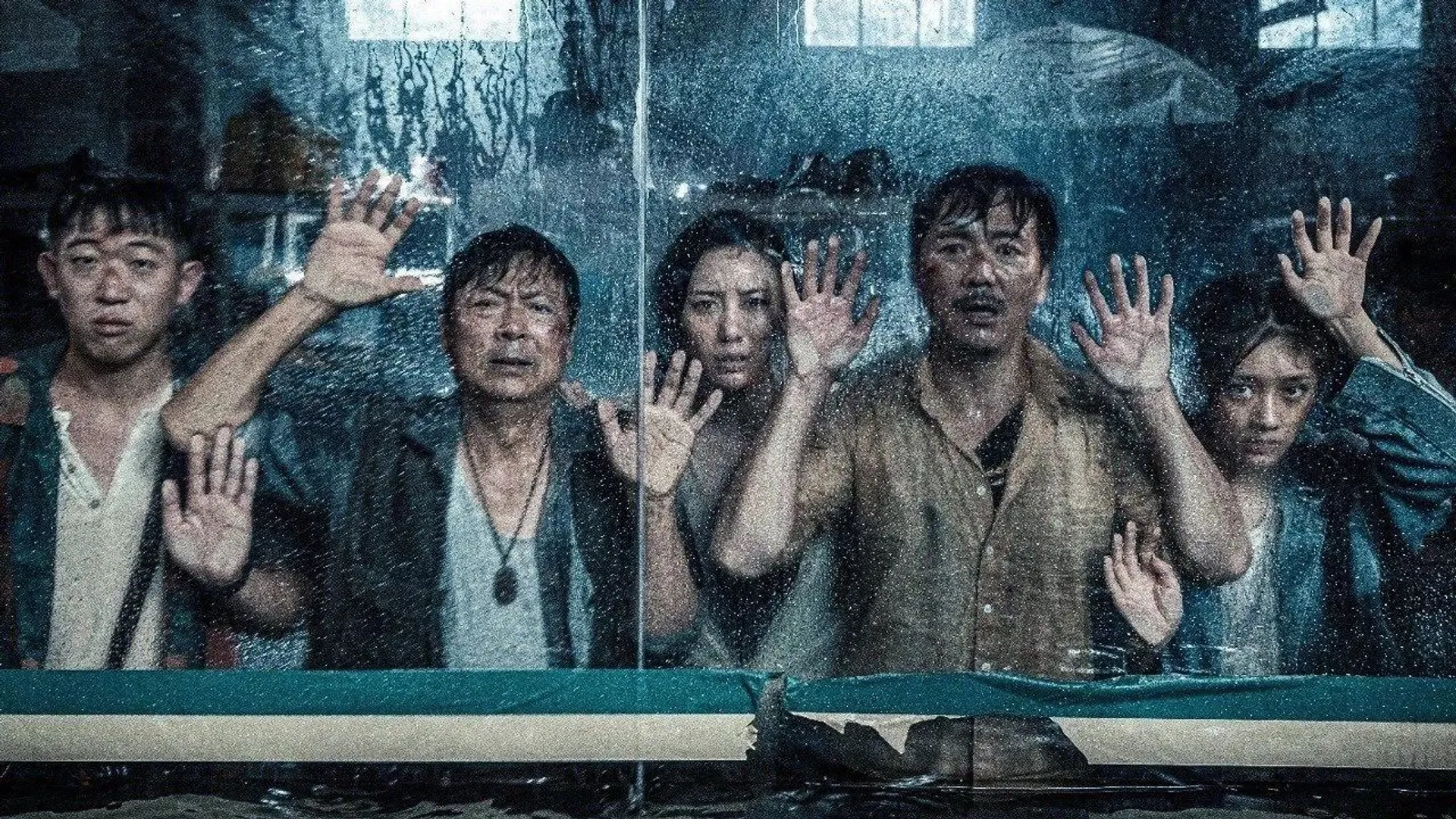 Phim Sóng Thần Cá Sấu Điên HD Vietsub - Crazy Tsunami - RoPhim